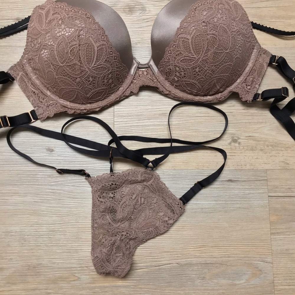 Victoria’s Secret 32 Dd Lace Bra And Panty Set - Gem